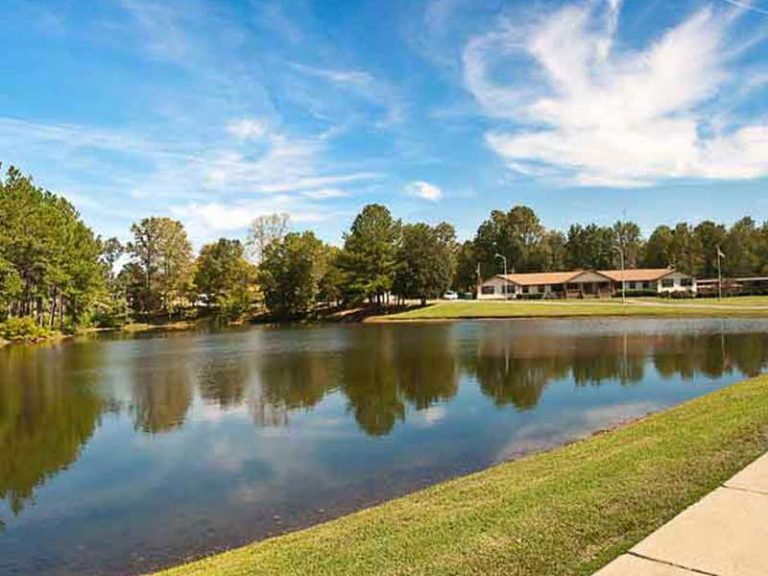 Campus Tour | Mirror Lake